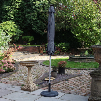2.7m LED Lit Parasol | Roseland